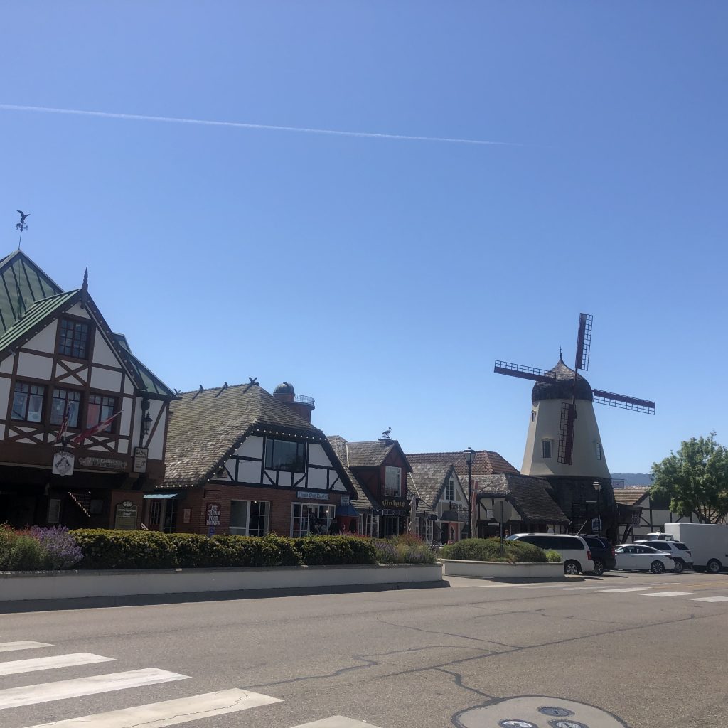 Solvang sets meeting on chamber, tourism contracts - Santa Ynez Valley ...